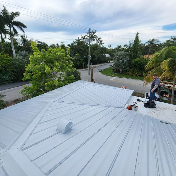 Roofing Services - Mateo Roofing LLC